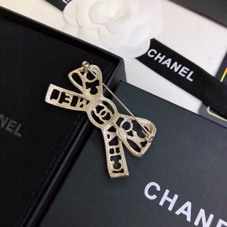 Official Chanel Brooches