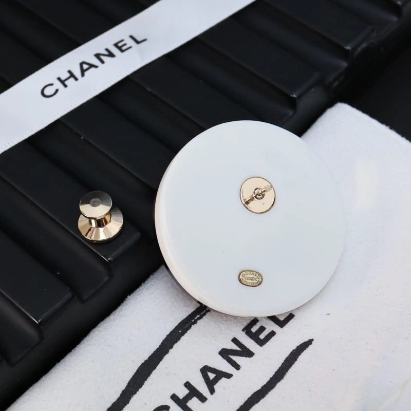 Exact replica Chanel Brooches