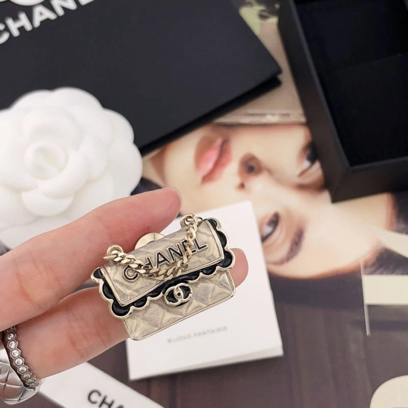 Exact replica Chanel Brooches