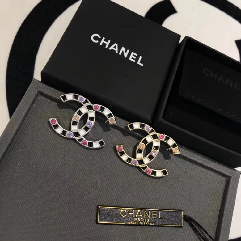 Bargain Chanel Brooches