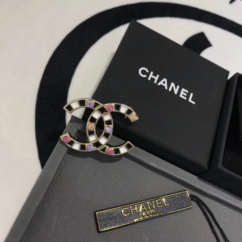 Bargain Chanel Brooches