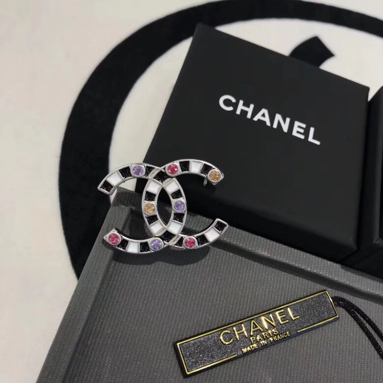 Bargain Chanel Brooches