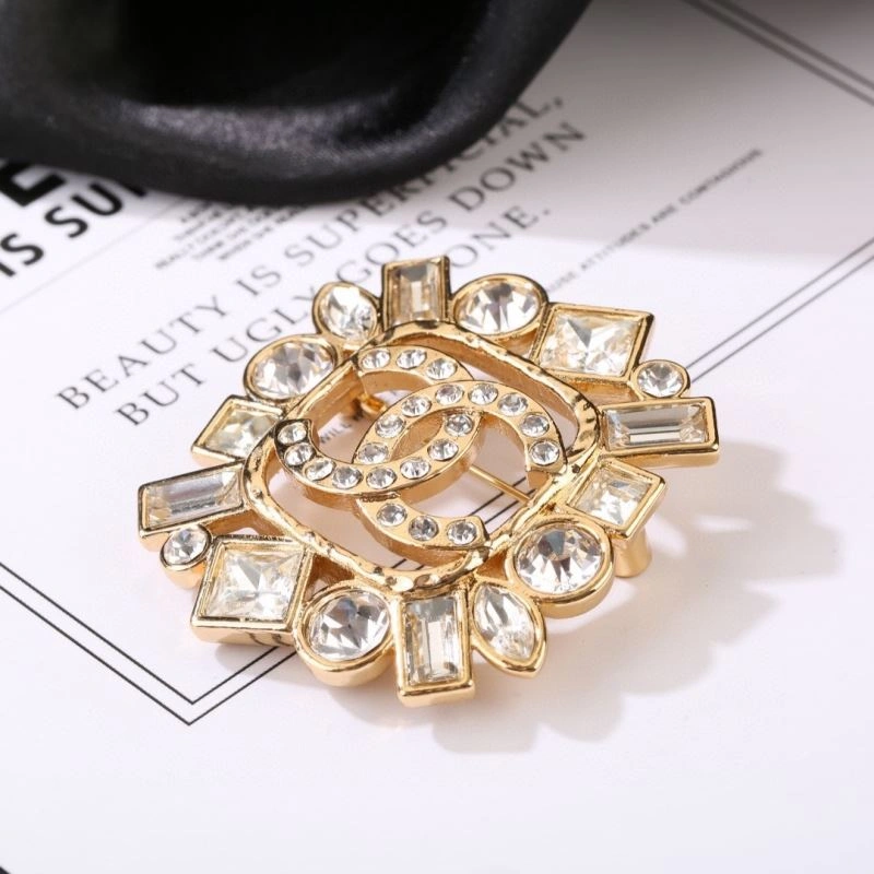High fidelity Chanel Brooches