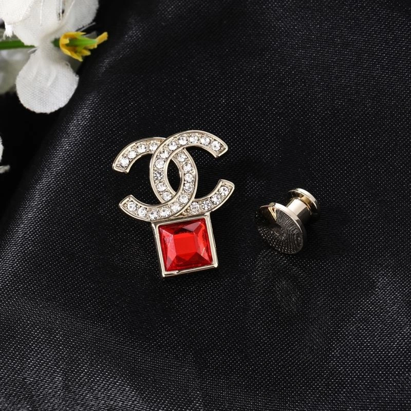 Top match Chanel Brooches