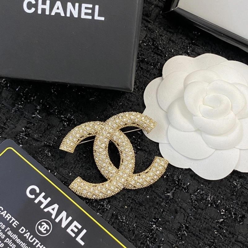 High fidelity Chanel Brooches