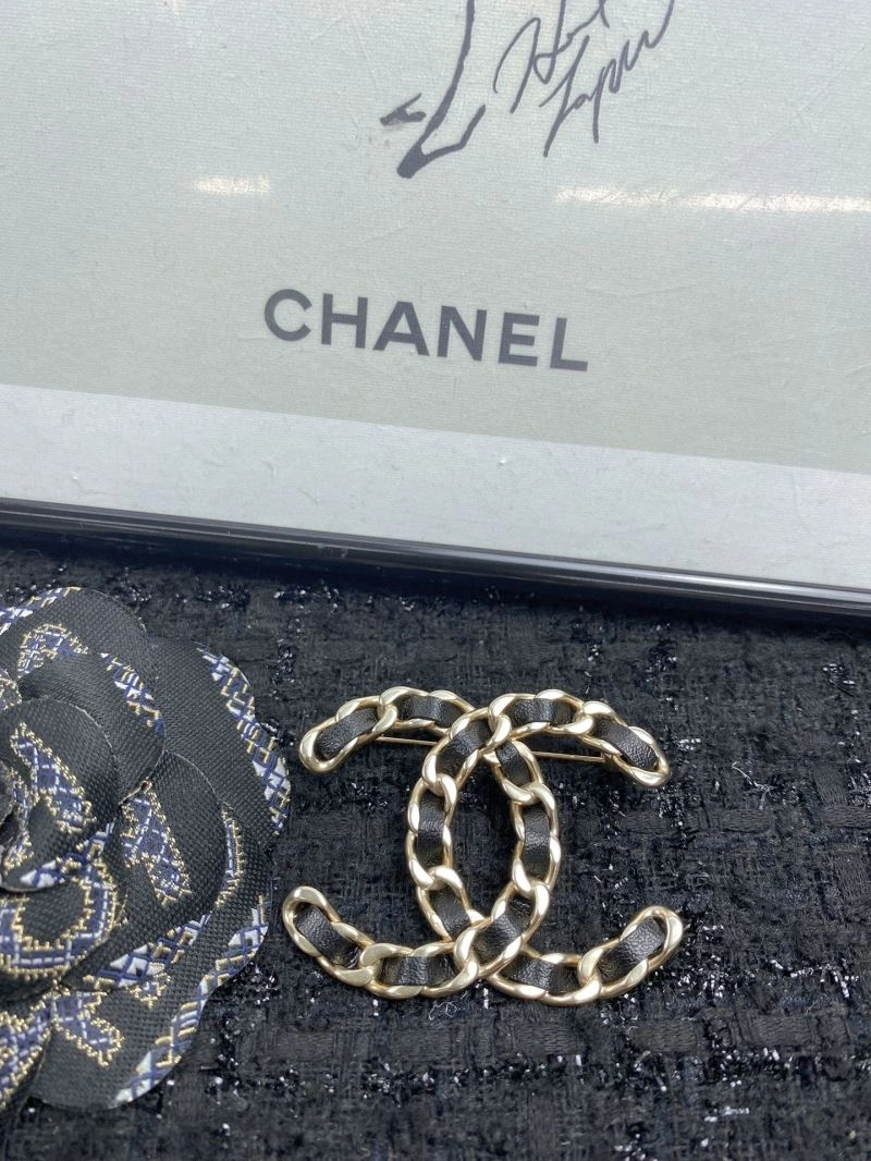High fidelity Chanel Brooches
