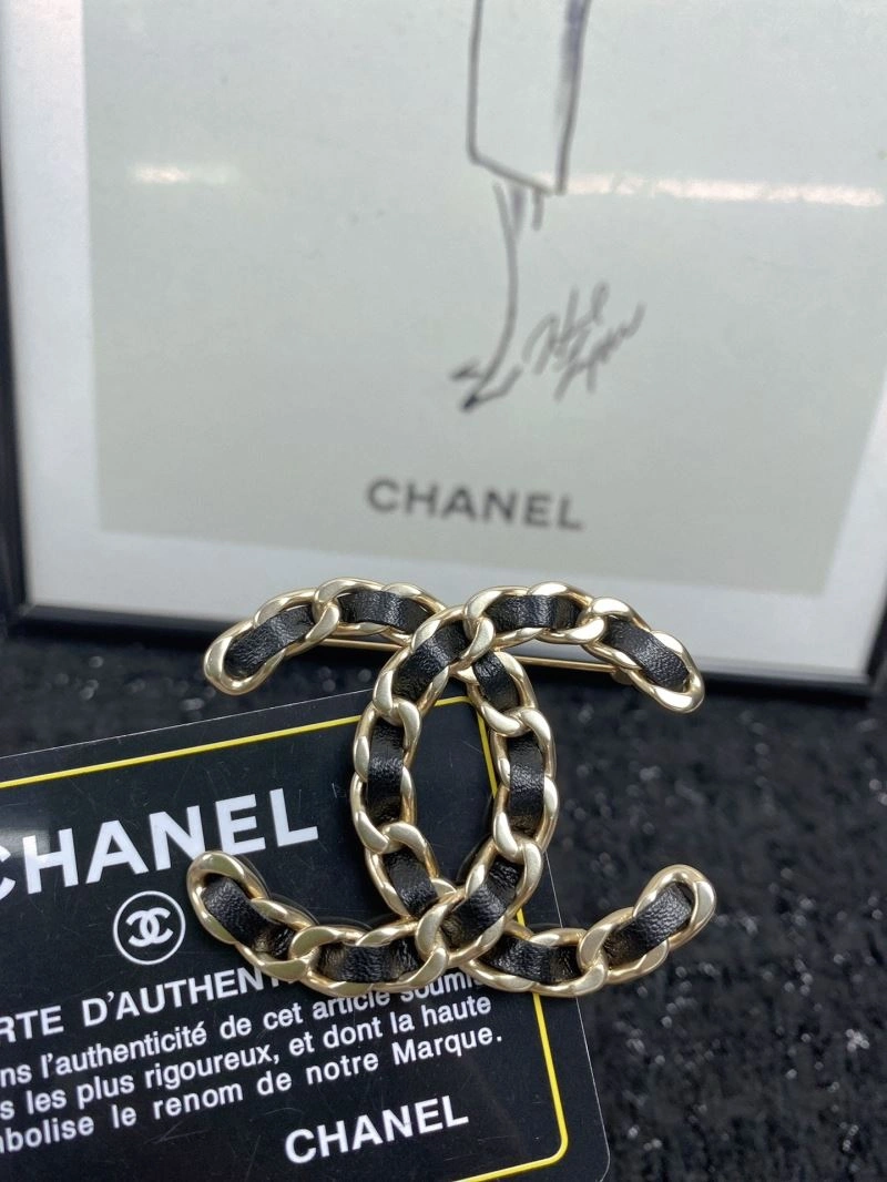 High fidelity Chanel Brooches