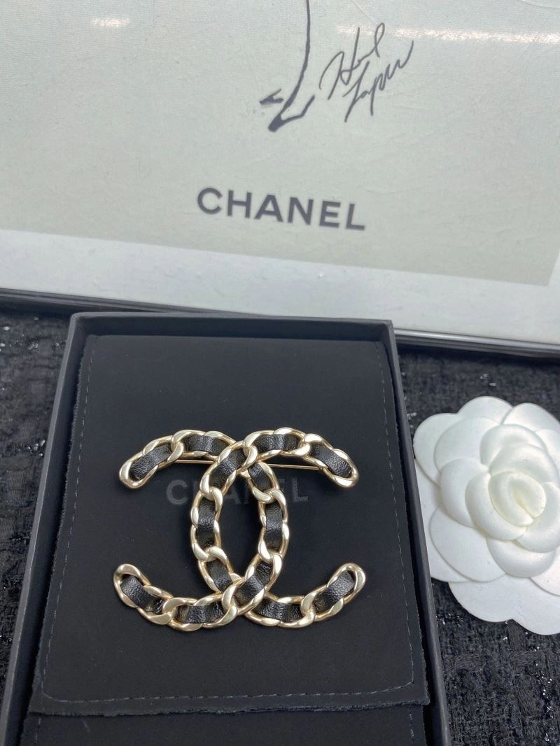 High fidelity Chanel Brooches