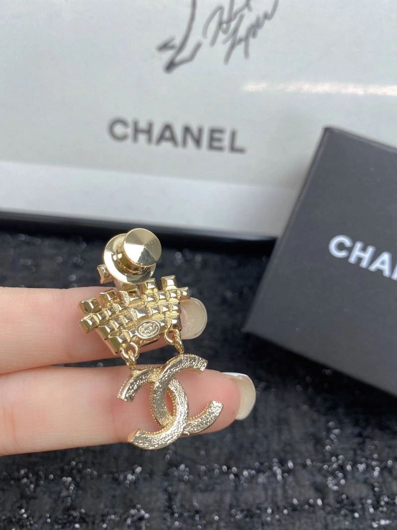 Official Chanel Brooches