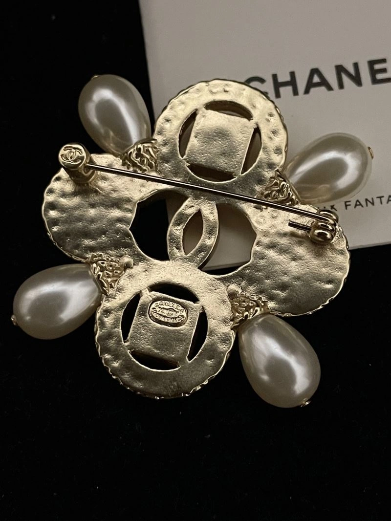 Official Chanel Brooches