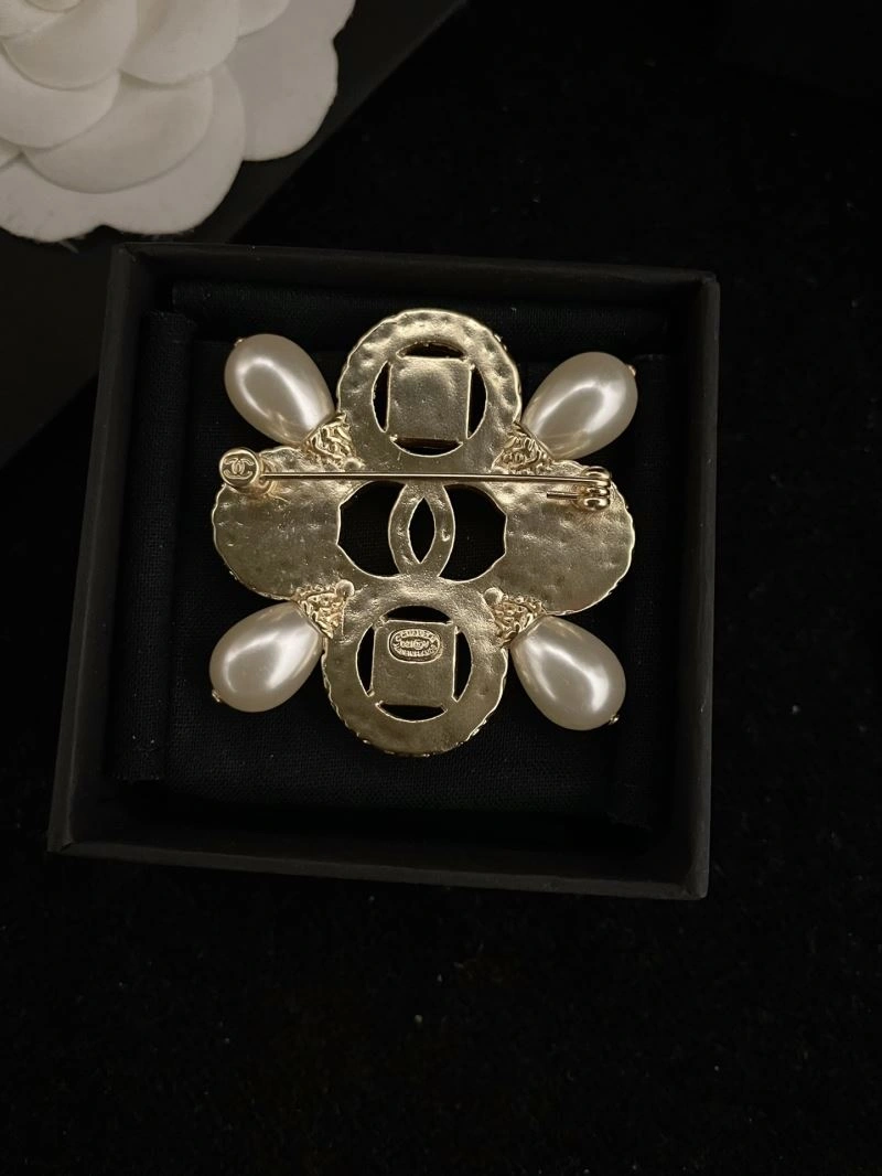 Official Chanel Brooches