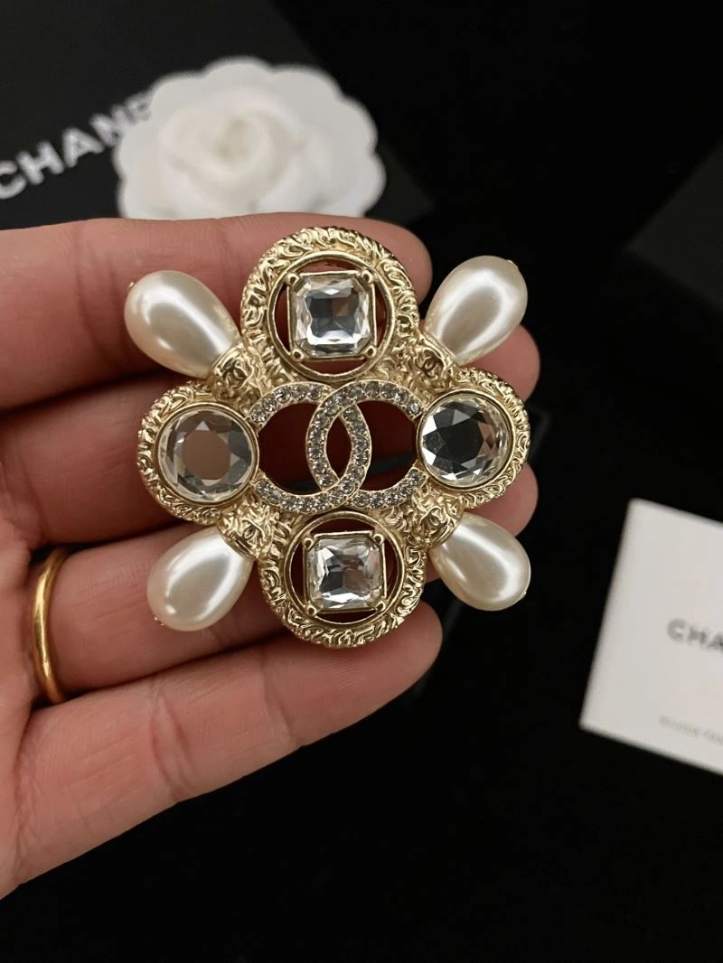 Official Chanel Brooches