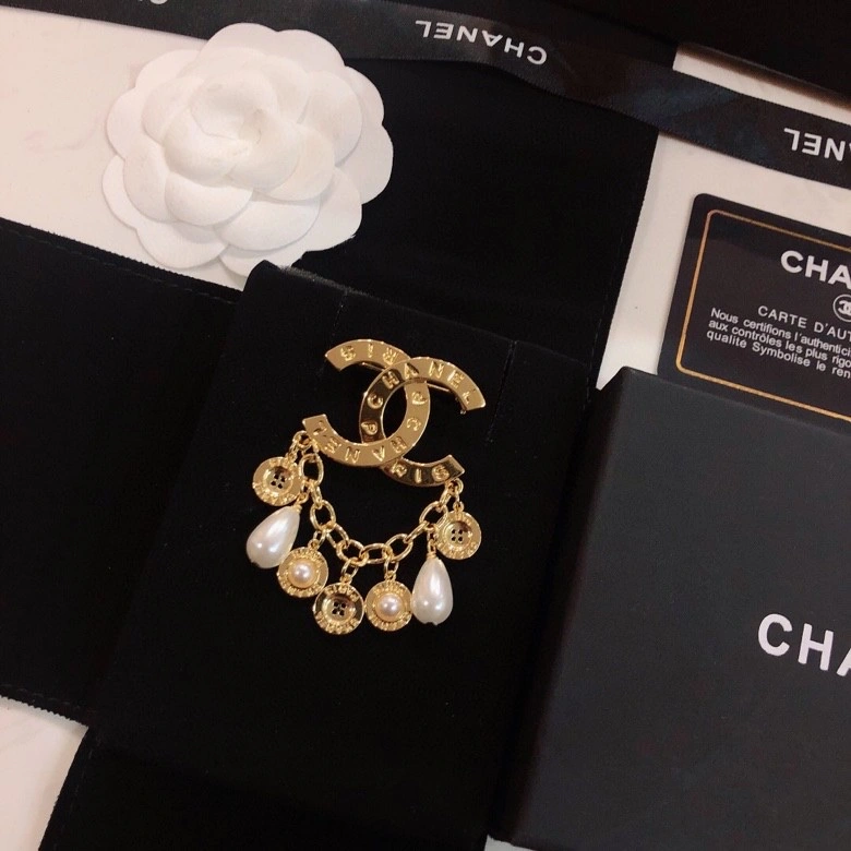 Brand-original Chanel Brooches