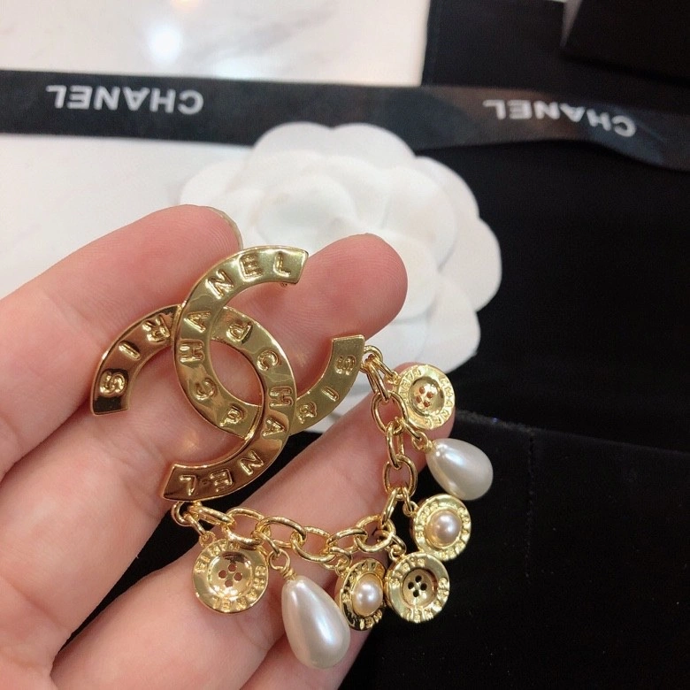 Brand-original Chanel Brooches