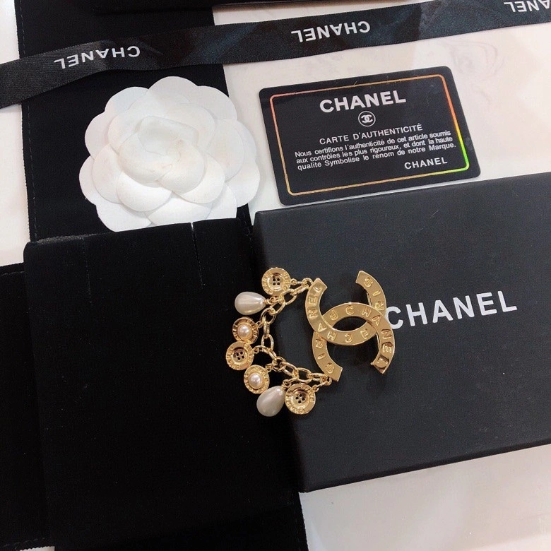 Brand-original Chanel Brooches