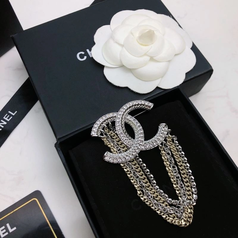Accurate model Chanel Brooches