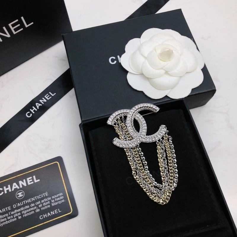 Accurate model Chanel Brooches