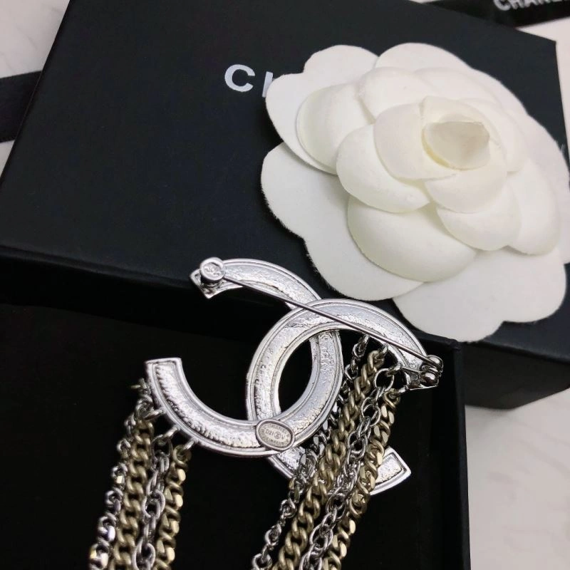 Accurate model Chanel Brooches