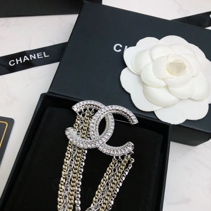 Accurate model Chanel Brooches