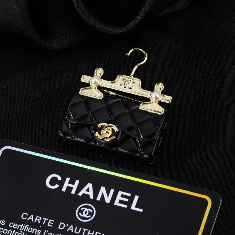 High fidelity Chanel Brooches