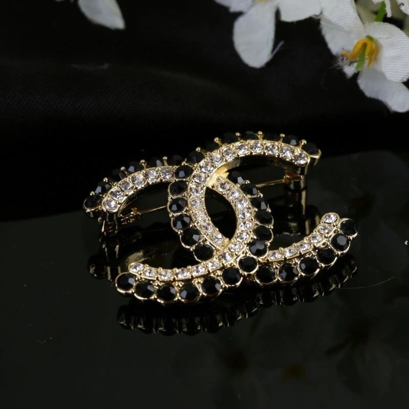 Accurate model Chanel Brooches