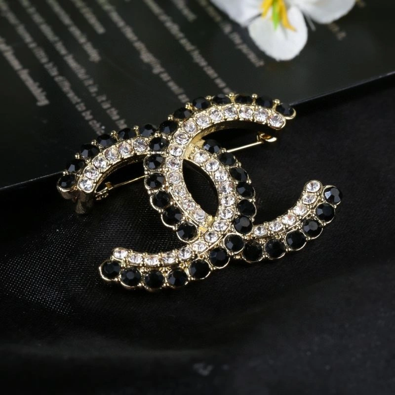 Accurate model Chanel Brooches