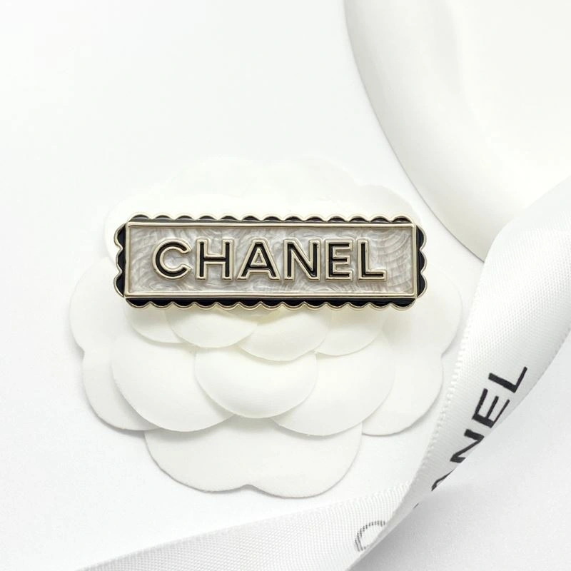 Brand-original Chanel Brooches