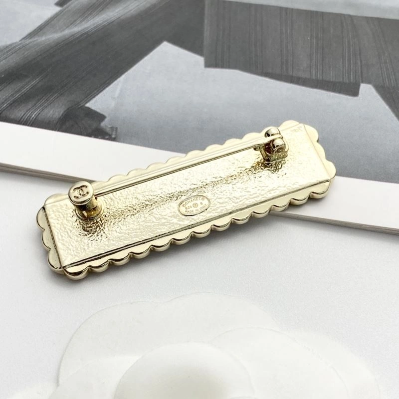 Brand-original Chanel Brooches