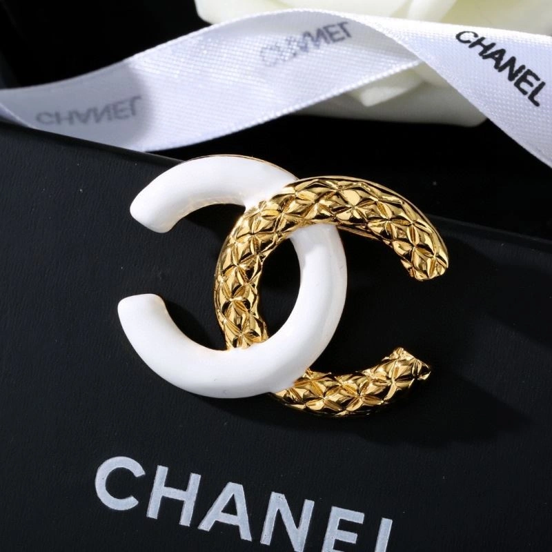 High accuracy Chanel Brooches