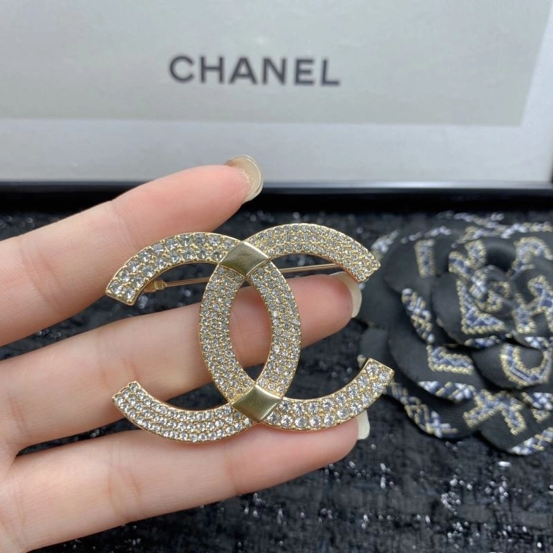 High fidelity Chanel Brooches