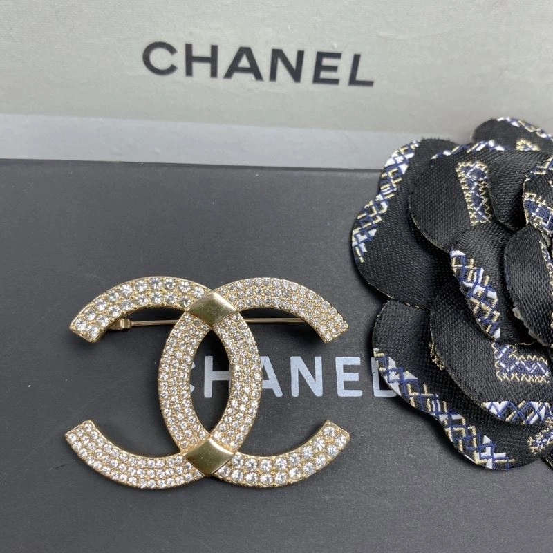 High fidelity Chanel Brooches