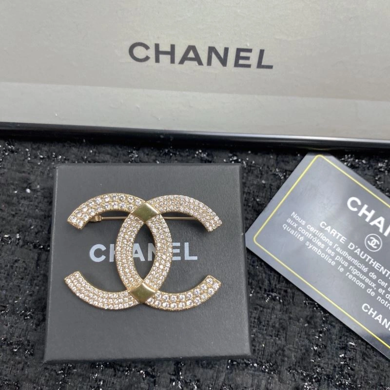 High fidelity Chanel Brooches