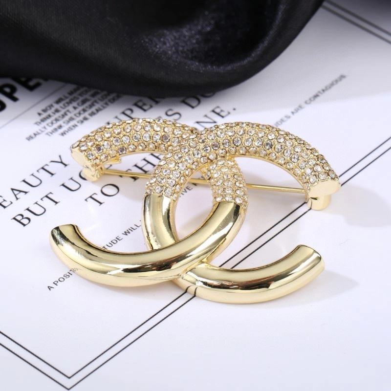 High fidelity Chanel Brooches