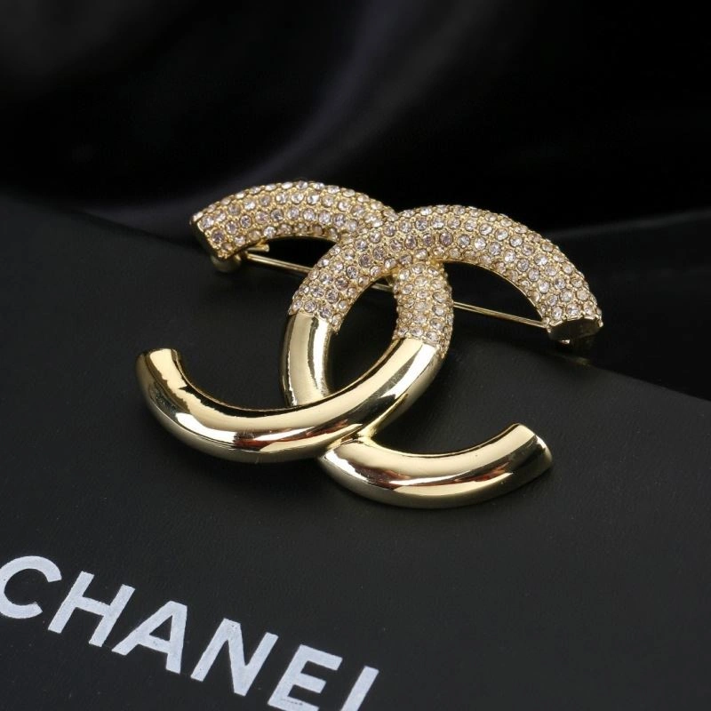 High fidelity Chanel Brooches