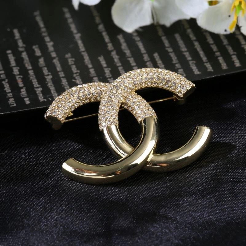 High fidelity Chanel Brooches