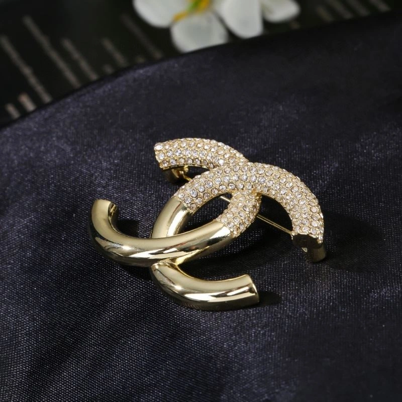 High fidelity Chanel Brooches