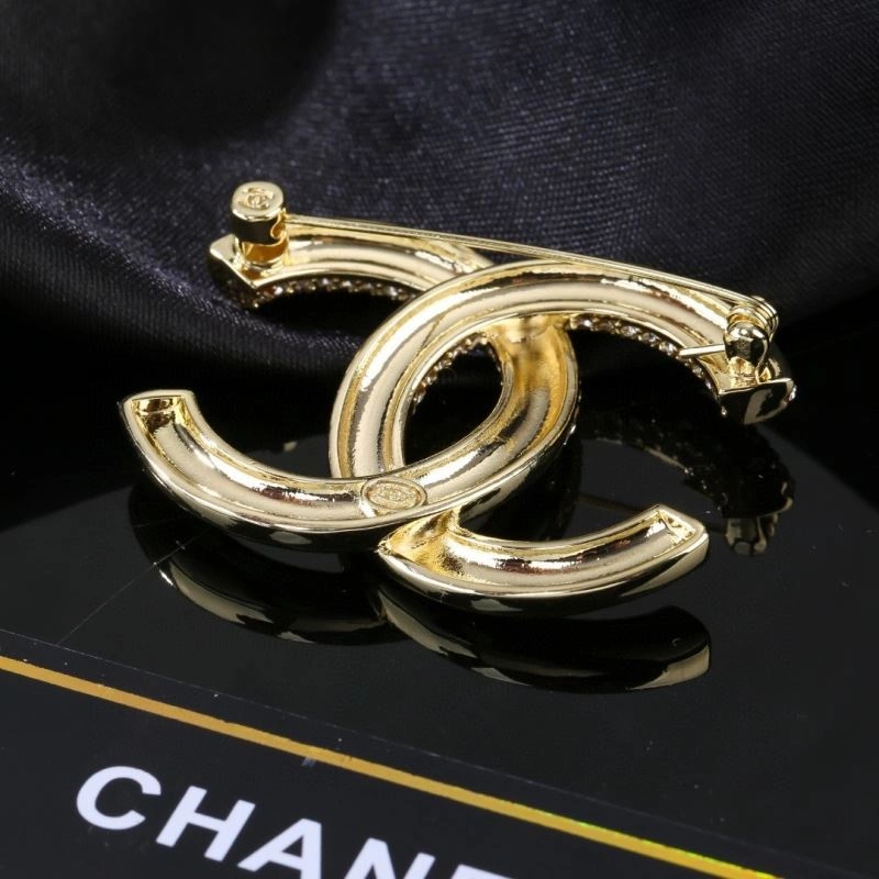 High fidelity Chanel Brooches