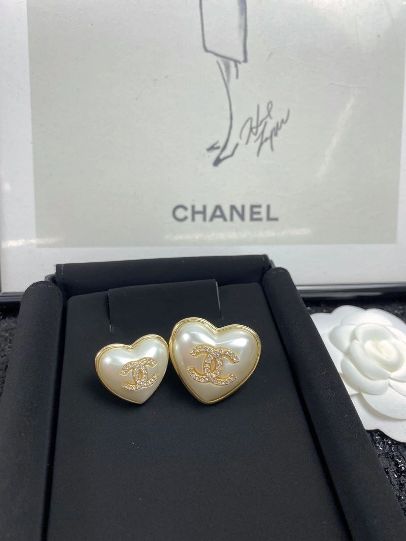 Discounted Chanel Brooches