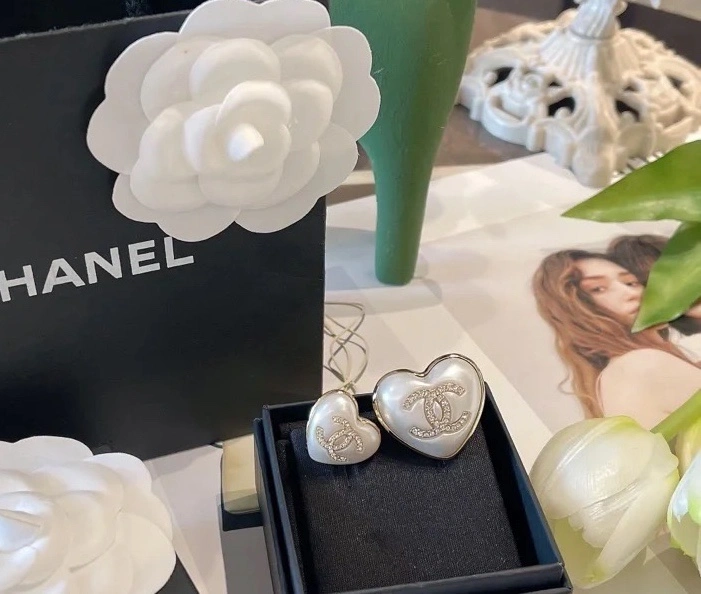 Discounted Chanel Brooches