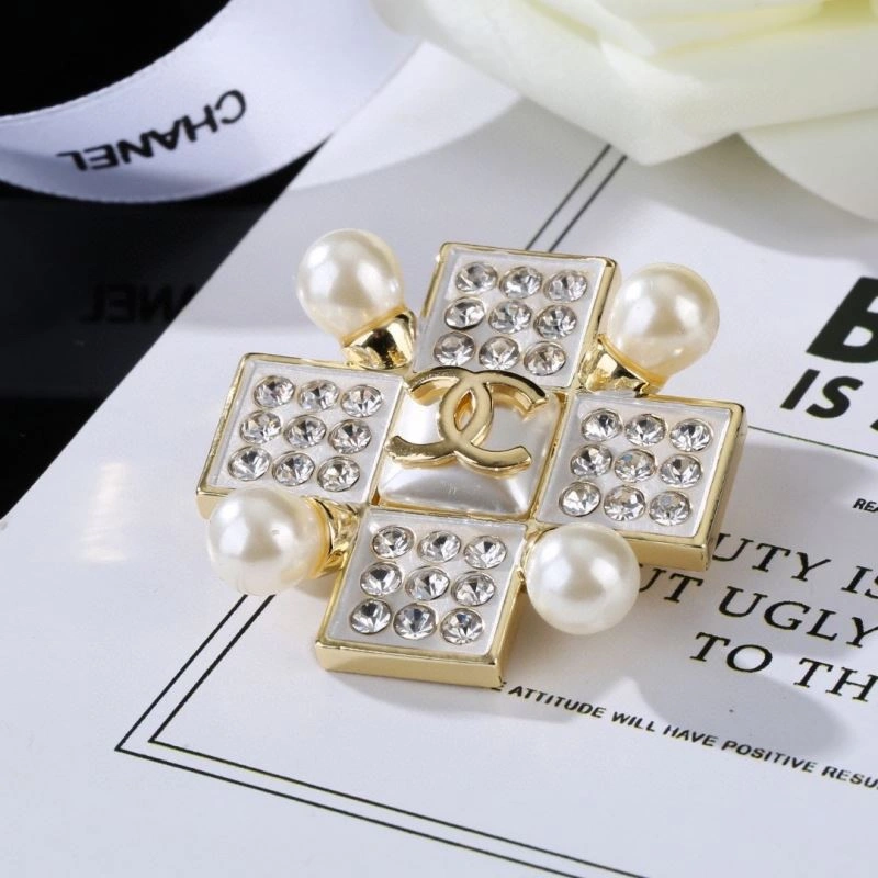 Brand-original Chanel Brooches