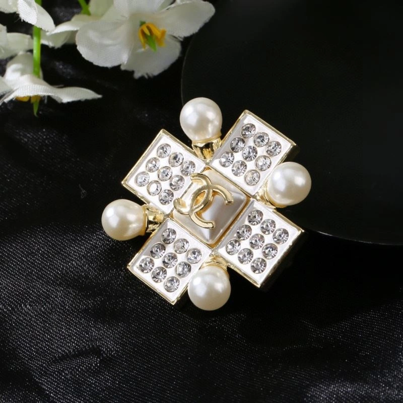 Brand-original Chanel Brooches