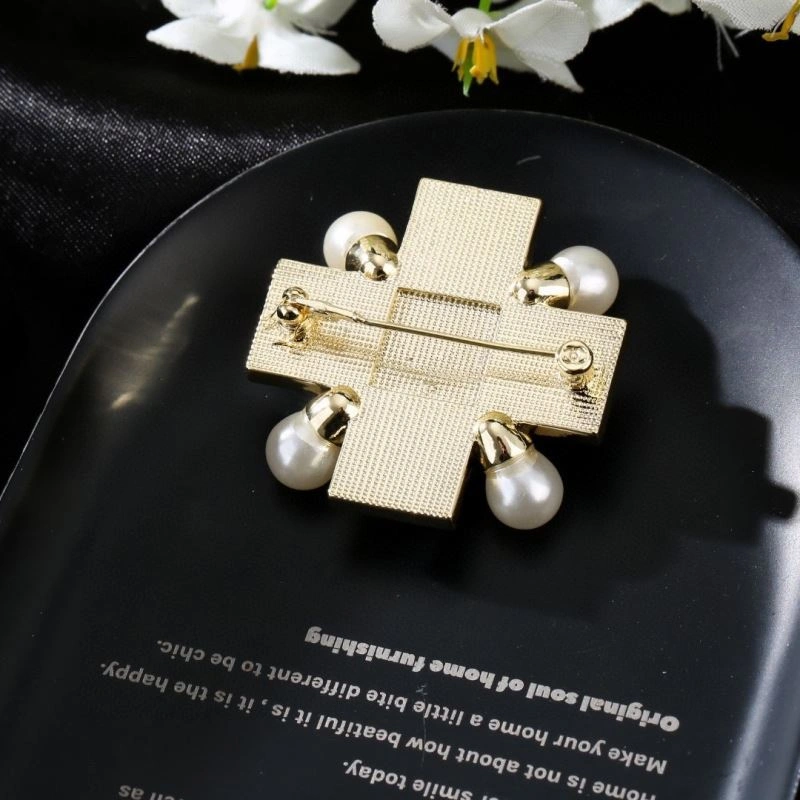 Brand-original Chanel Brooches