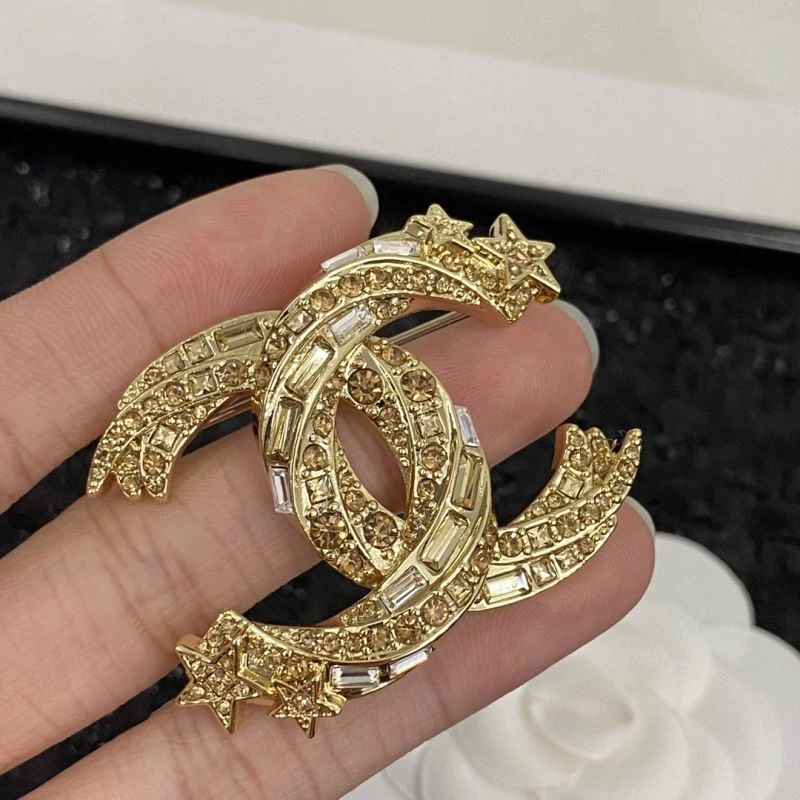 Accurate model Chanel Brooches