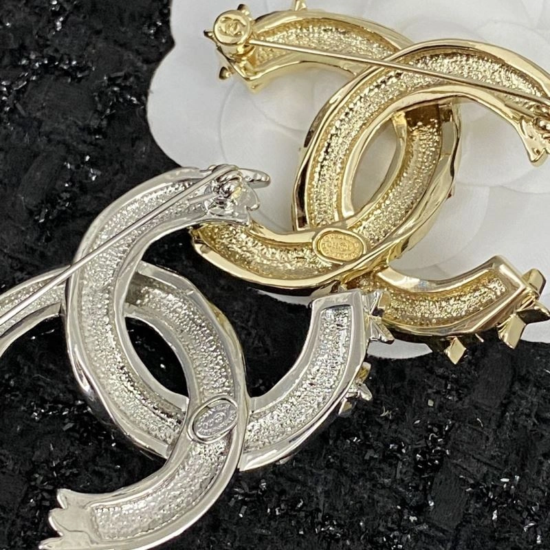 Accurate model Chanel Brooches