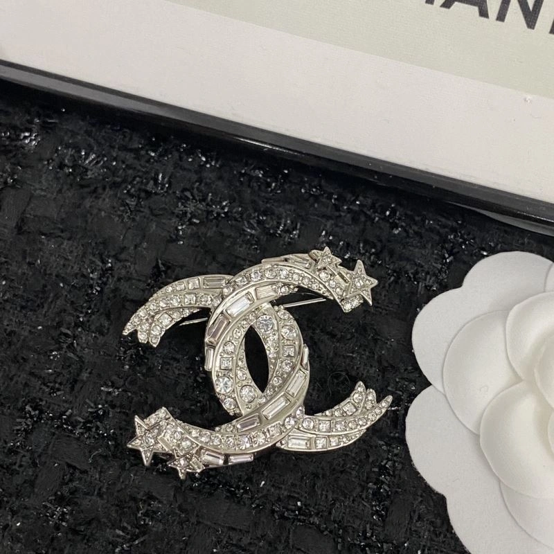 Accurate model Chanel Brooches