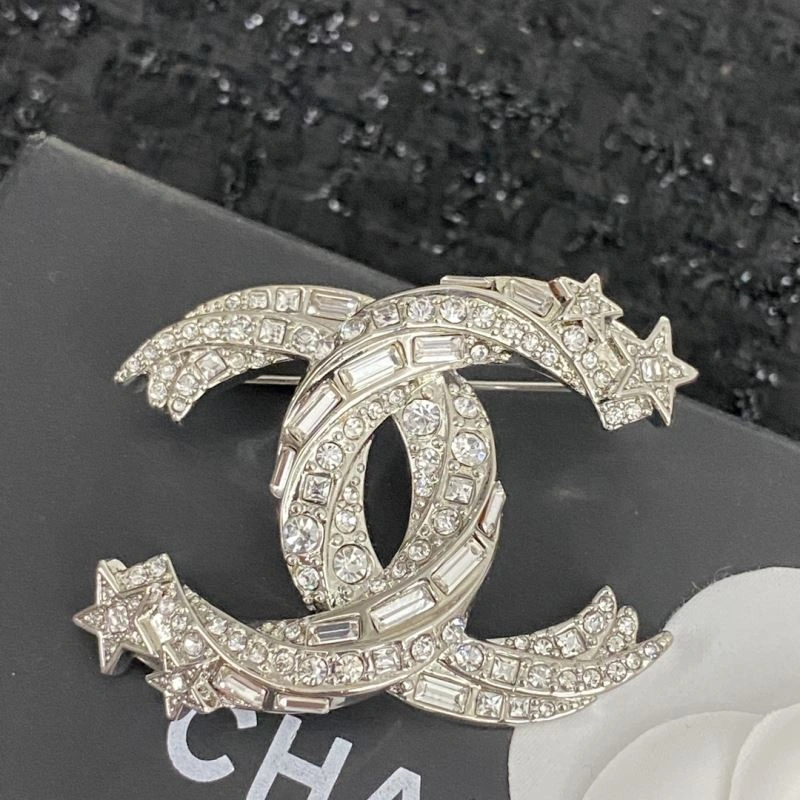 Accurate model Chanel Brooches