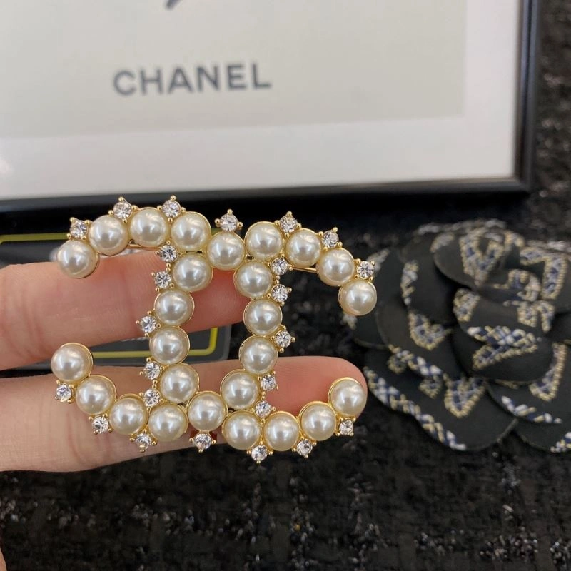 Bargain Chanel Brooches