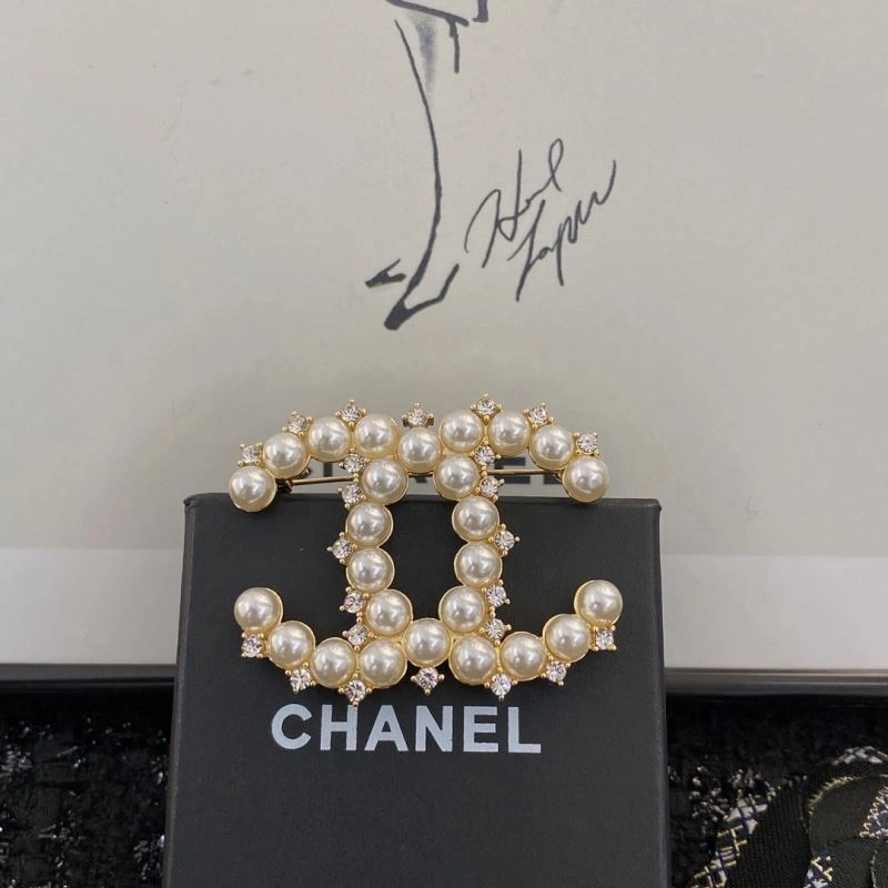 Bargain Chanel Brooches