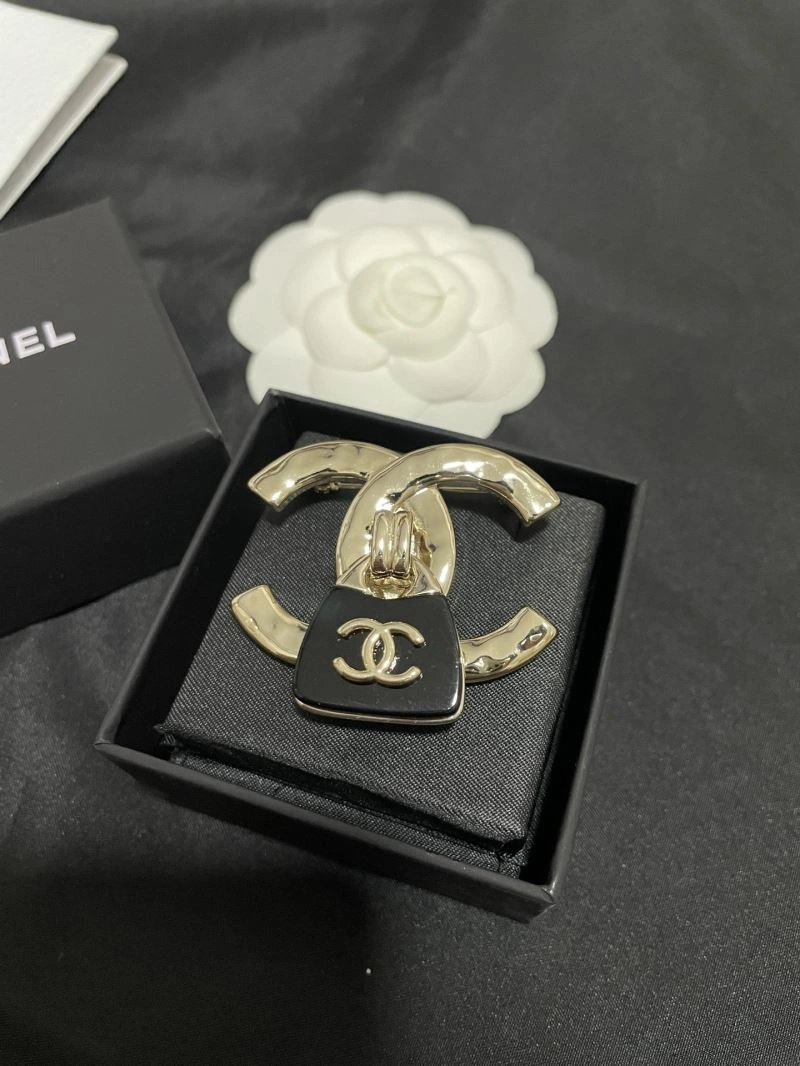 Brand-original Chanel Brooches