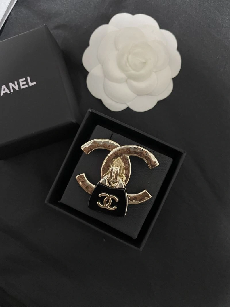 Brand-original Chanel Brooches